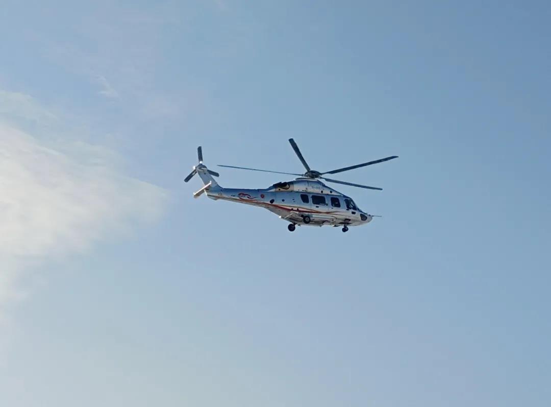 AC352直升机顺利完成验证试飞