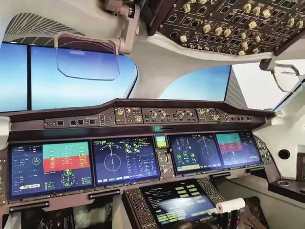 航空工业上电所承担C919驾驶舱显示系统