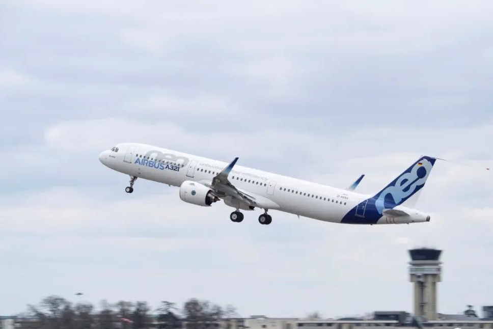 空客天津总装线投产首架A321飞机