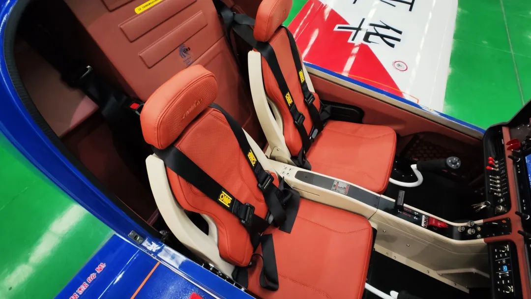 全国首架AURORA SA70L-iS飞机顺利交付